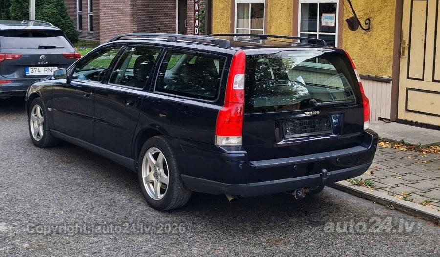 Zils Volvo V70 2007 Paide, ar dzinēja tilpumu 2.40 L un nobraukumu 381 tūkst. km par 3650 €, foto 6 vietnē AUTOMOTO.COM.LV