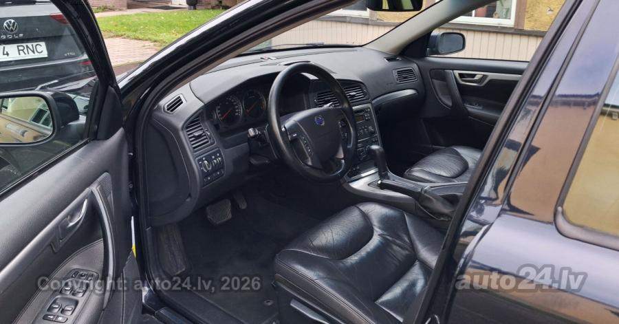 Zils Volvo V70 2007 Paide, ar dzinēja tilpumu 2.40 L un nobraukumu 381 tūkst. km par 3650 €, foto 7 vietnē AUTOMOTO.COM.LV