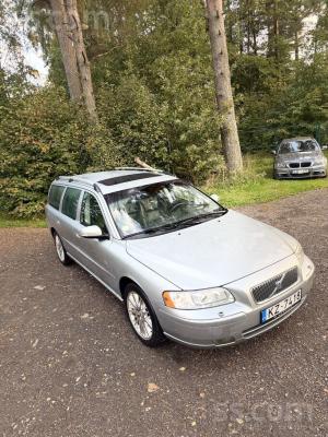 Blue Volvo V70 2007 in Riga, with an engine capacity of 2.40 L and mileage of 366 thousand km for 3099 €, photo  on AUTOMOTO.COM.LV