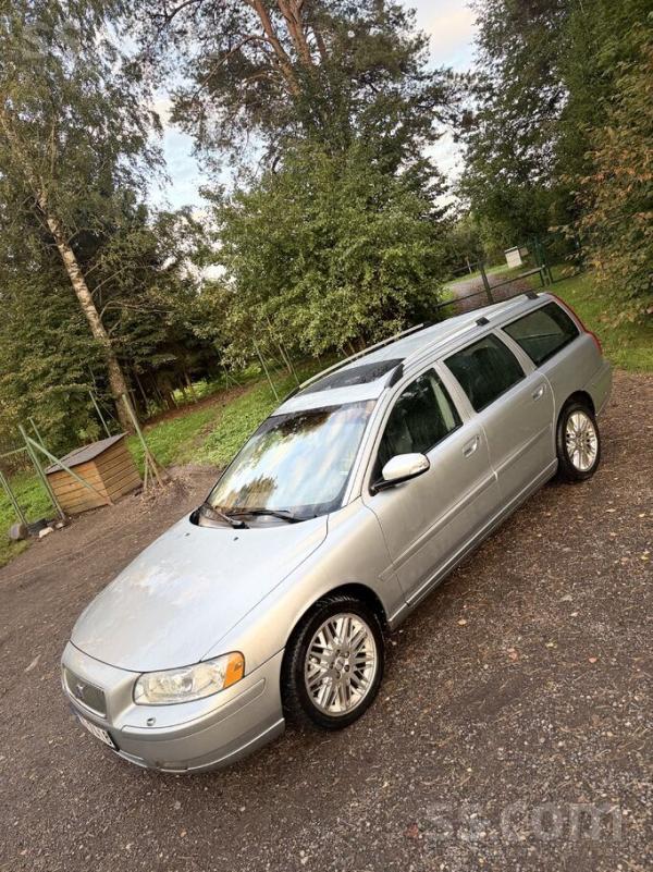 Zils Volvo V70 2007 Rīga, ar dzinēja tilpumu 2.40 L un nobraukumu 366 tūkst. km par 3099 €, foto 3 vietnē AUTOMOTO.COM.LV