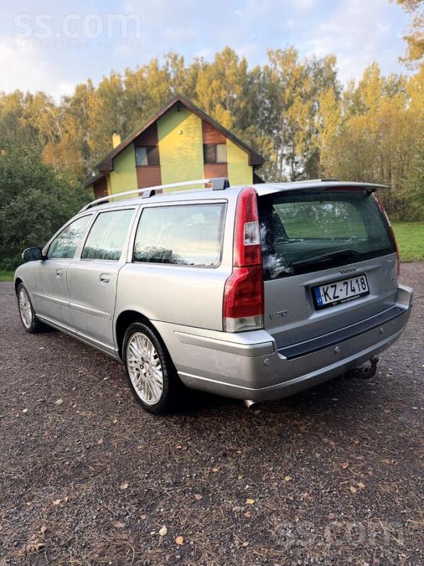 Zils Volvo V70 2007 Rīga, ar dzinēja tilpumu 2.40 L un nobraukumu 366 tūkst. km par 3099 €, foto 4 vietnē AUTOMOTO.COM.LV
