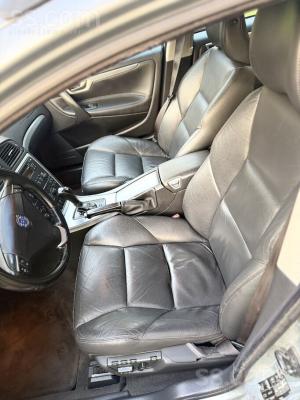 Blue Volvo V70 2007 in Riga, with an engine capacity of 2.40 L and mileage of 366 thousand km for 3099 €, photo 6 on AUTOMOTO.COM.LV