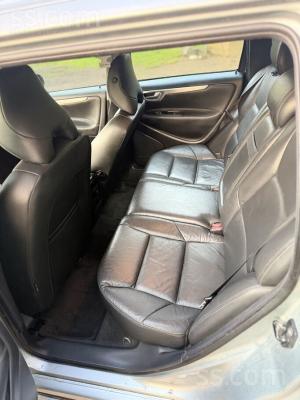 Blue Volvo V70 2007 in Riga, with an engine capacity of 2.40 L and mileage of 366 thousand km for 3099 €, photo 7 on AUTOMOTO.COM.LV