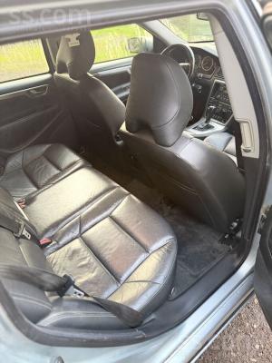 Blue Volvo V70 2007 in Riga, with an engine capacity of 2.40 L and mileage of 366 thousand km for 3099 €, photo 9 on AUTOMOTO.COM.LV