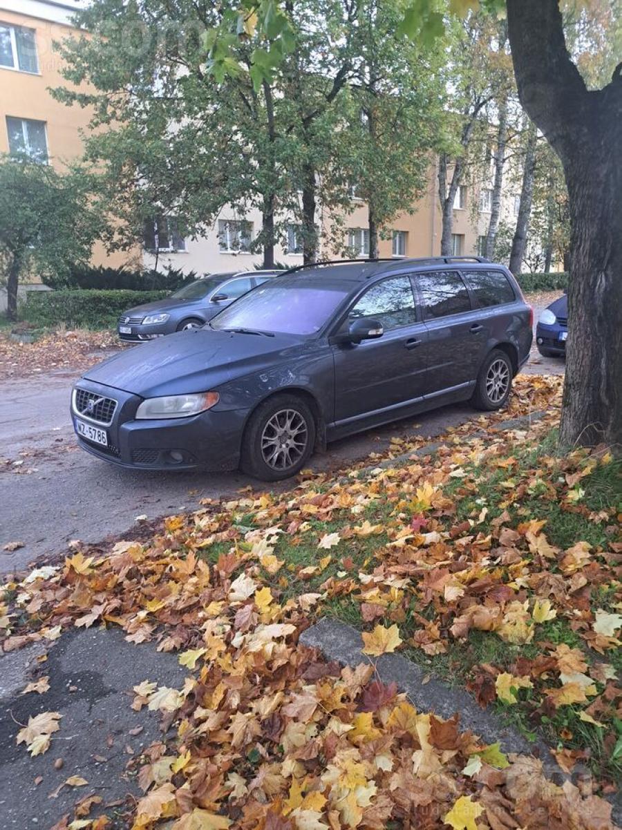 Синий Вольво В70 2007 в Валмиера, объемом двигателя 2.40 л и пробегом 308 тыс. км за 2150 €, фото 8 на AUTOMOTO.COM.LV