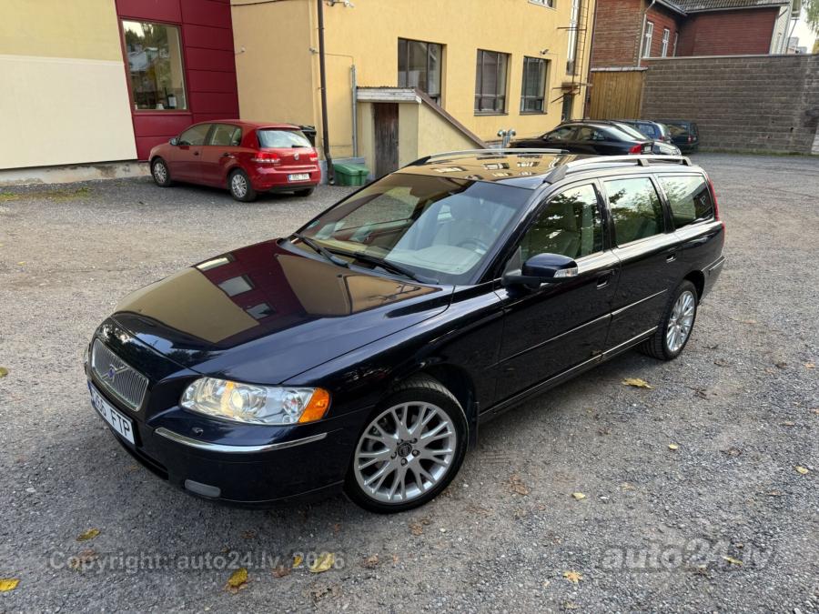 Zils Volvo V70 2007 Tallina, ar dzinēja tilpumu 2.40 L un nobraukumu 419 tūkst. km par 3690 €, foto 1 vietnē AUTOMOTO.COM.LV