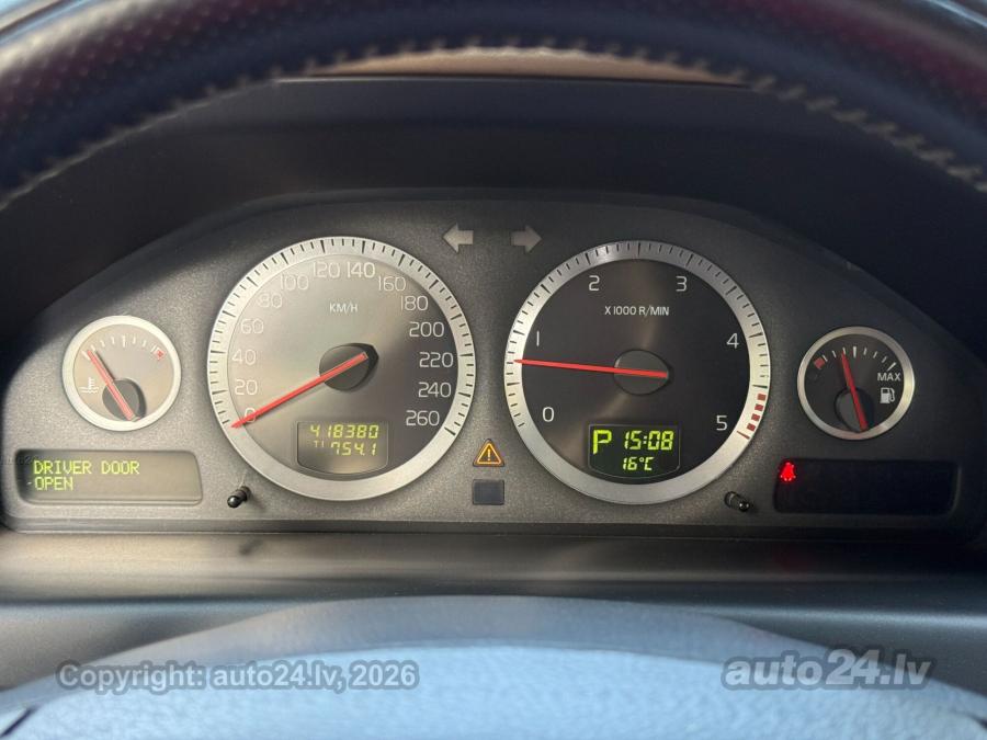 Zils Volvo V70 2007 Tallina, ar dzinēja tilpumu 2.40 L un nobraukumu 419 tūkst. km par 3690 €, foto 6 vietnē AUTOMOTO.COM.LV