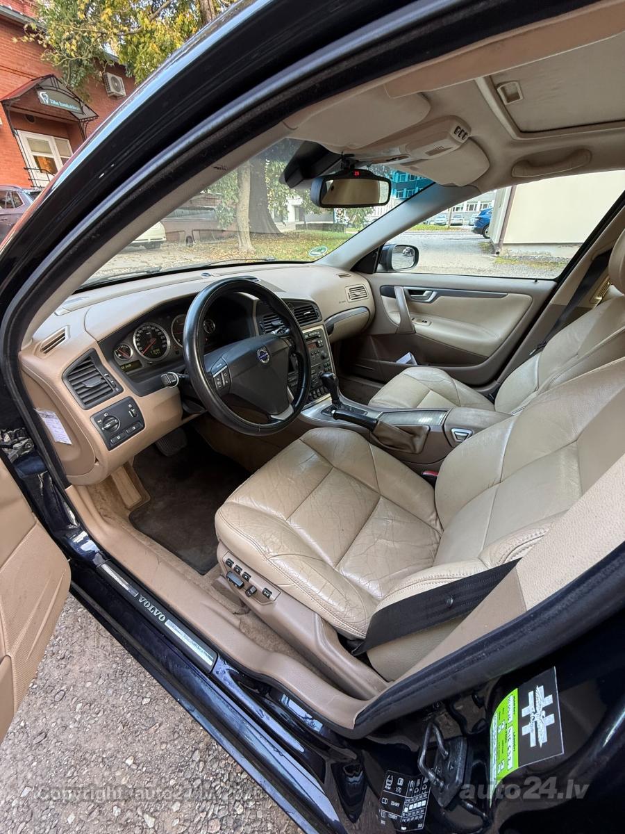 Zils Volvo V70 2007 Tallina, ar dzinēja tilpumu 2.40 L un nobraukumu 419 tūkst. km par 3690 €, foto 7 vietnē AUTOMOTO.COM.LV