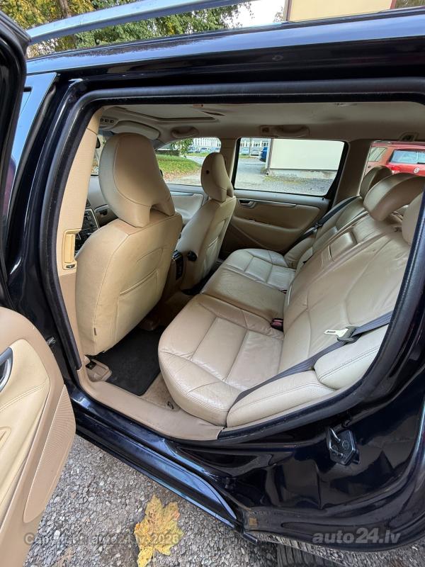 Blue Volvo V70 2007 in Tallinn, with an engine capacity of 2.40 L and mileage of 419 thousand km for 3690 €, photo 8 on AUTOMOTO.COM.LV