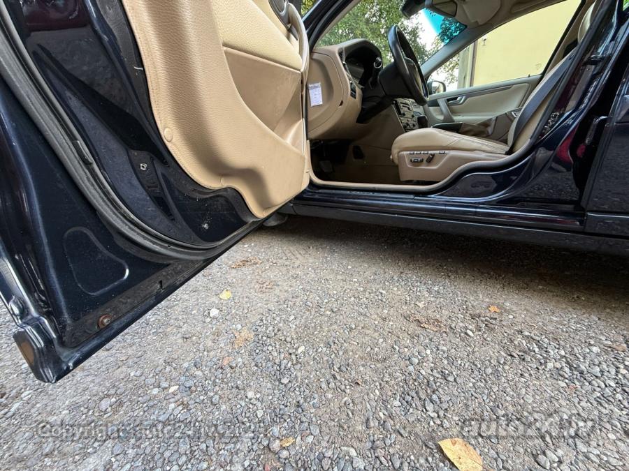 Zils Volvo V70 2007 Tallina, ar dzinēja tilpumu 2.40 L un nobraukumu 419 tūkst. km par 3690 €, foto 11 vietnē AUTOMOTO.COM.LV