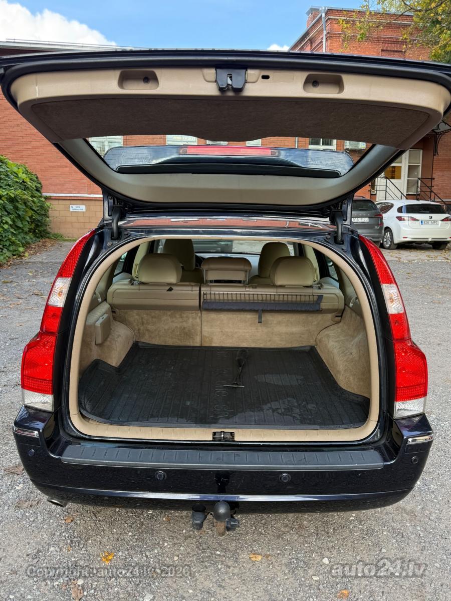 Zils Volvo V70 2007 Tallina, ar dzinēja tilpumu 2.40 L un nobraukumu 419 tūkst. km par 3690 €, foto 14 vietnē AUTOMOTO.COM.LV