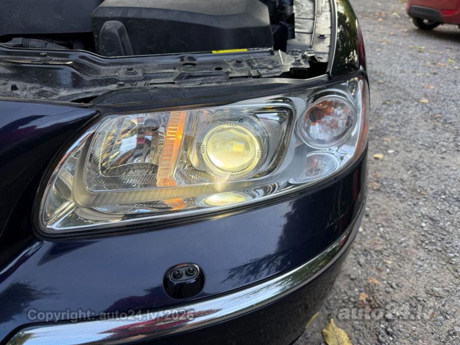 Zils Volvo V70 2007 Tallina, ar dzinēja tilpumu 2.40 L un nobraukumu 419 tūkst. km par 3690 €, foto 18 vietnē AUTOMOTO.COM.LV