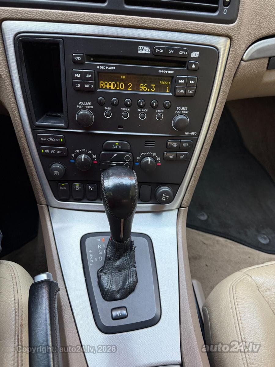 Zils Volvo V70 2007 Tallina, ar dzinēja tilpumu 2.40 L un nobraukumu 419 tūkst. km par 3690 €, foto 21 vietnē AUTOMOTO.COM.LV