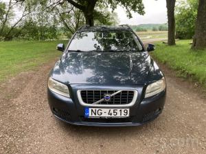 Blue Volvo V70 2008 in Jelgava, with an engine capacity of 2.40 L and mileage of 268 thousand km for 3500 €, photo 2 on AUTOMOTO.COM.LV