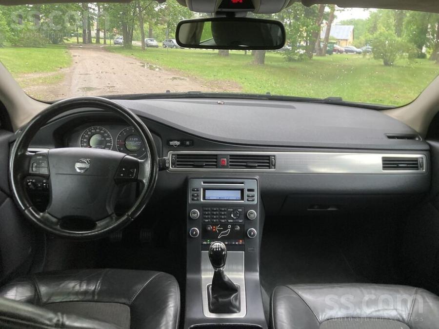 Blue Volvo V70 2008 in Jelgava, with an engine capacity of 2.40 L and mileage of 268 thousand km for 3500 €, photo 12 on AUTOMOTO.COM.LV