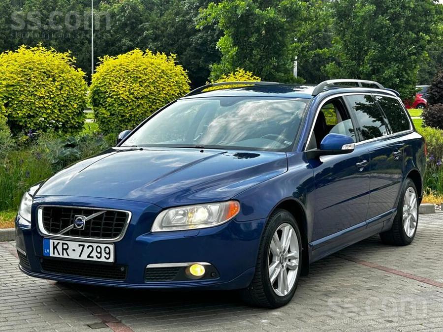 Zils Volvo V70 2008 Rīga, ar dzinēja tilpumu 2.40 L un nobraukumu 353 tūkst. km par 3650 €, foto 1 vietnē AUTOMOTO.COM.LV