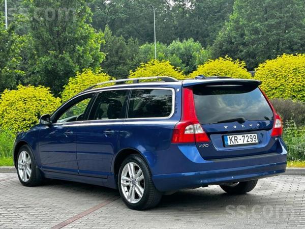 Zils Volvo V70 2008 Rīga, ar dzinēja tilpumu 2.40 L un nobraukumu 353 tūkst. km par 3800 €, foto 5 vietnē AUTOMOTO.COM.LV