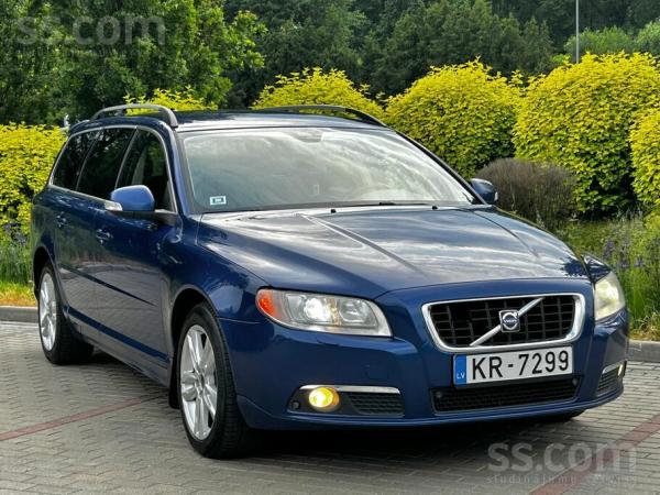 Zils Volvo V70 2008 Rīga, ar dzinēja tilpumu 2.40 L un nobraukumu 353 tūkst. km par 3800 €, foto 7 vietnē AUTOMOTO.COM.LV