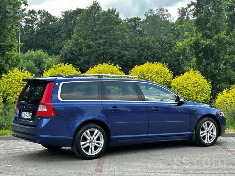 Zils Volvo V70 2008 Rīga, ar dzinēja tilpumu 2.40 L un nobraukumu 353 tūkst. km par 3650 €, foto 10 vietnē AUTOMOTO.COM.LV