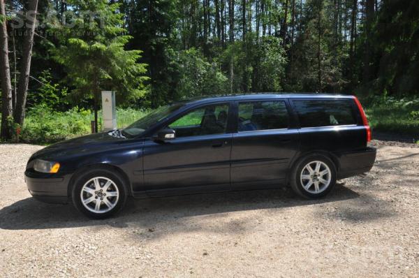 Zils Volvo V70 2008 Rīga, ar dzinēja tilpumu 2.40 L un nobraukumu 370 tūkst. km par 4995 €, foto 2 vietnē AUTOMOTO.COM.LV