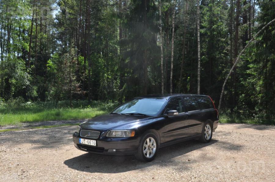 Zils Volvo V70 2008 Rīga, ar dzinēja tilpumu 2.40 L un nobraukumu 370 tūkst. km par 4995 €, foto 3 vietnē AUTOMOTO.COM.LV