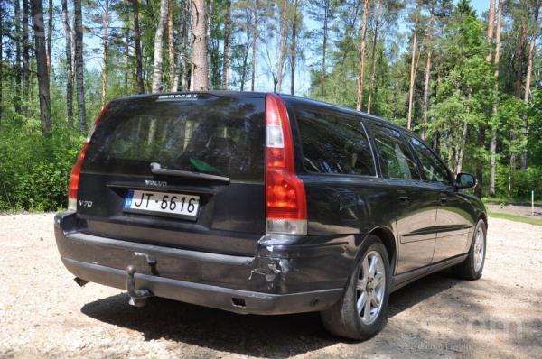 Zils Volvo V70 2008 Rīga, ar dzinēja tilpumu 2.40 L un nobraukumu 370 tūkst. km par 4995 €, foto 9 vietnē AUTOMOTO.COM.LV