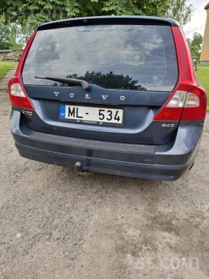 Blue Volvo V70 2008 in Aizkraukle, with an engine capacity of 2.40 L and mileage of 311 thousand km for 1900 €, photo 3 on AUTOMOTO.COM.LV