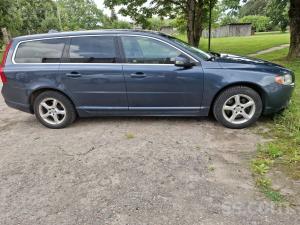 Blue Volvo V70 2008 in Aizkraukle, with an engine capacity of 2.40 L and mileage of 311 thousand km for 1900 €, photo 4 on AUTOMOTO.COM.LV