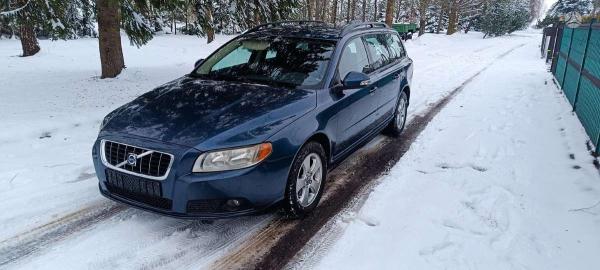 Zils Volvo V70 2008 Kauņa, ar dzinēja tilpumu 2.00 L un nobraukumu 260 tūkst. km par 2650 €, foto 1 vietnē AUTOMOTO.COM.LV
