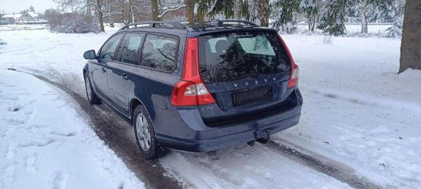 Zils Volvo V70 2008 Kauņa, ar dzinēja tilpumu 2.00 L un nobraukumu 260 tūkst. km par 2650 €, foto 6 vietnē AUTOMOTO.COM.LV