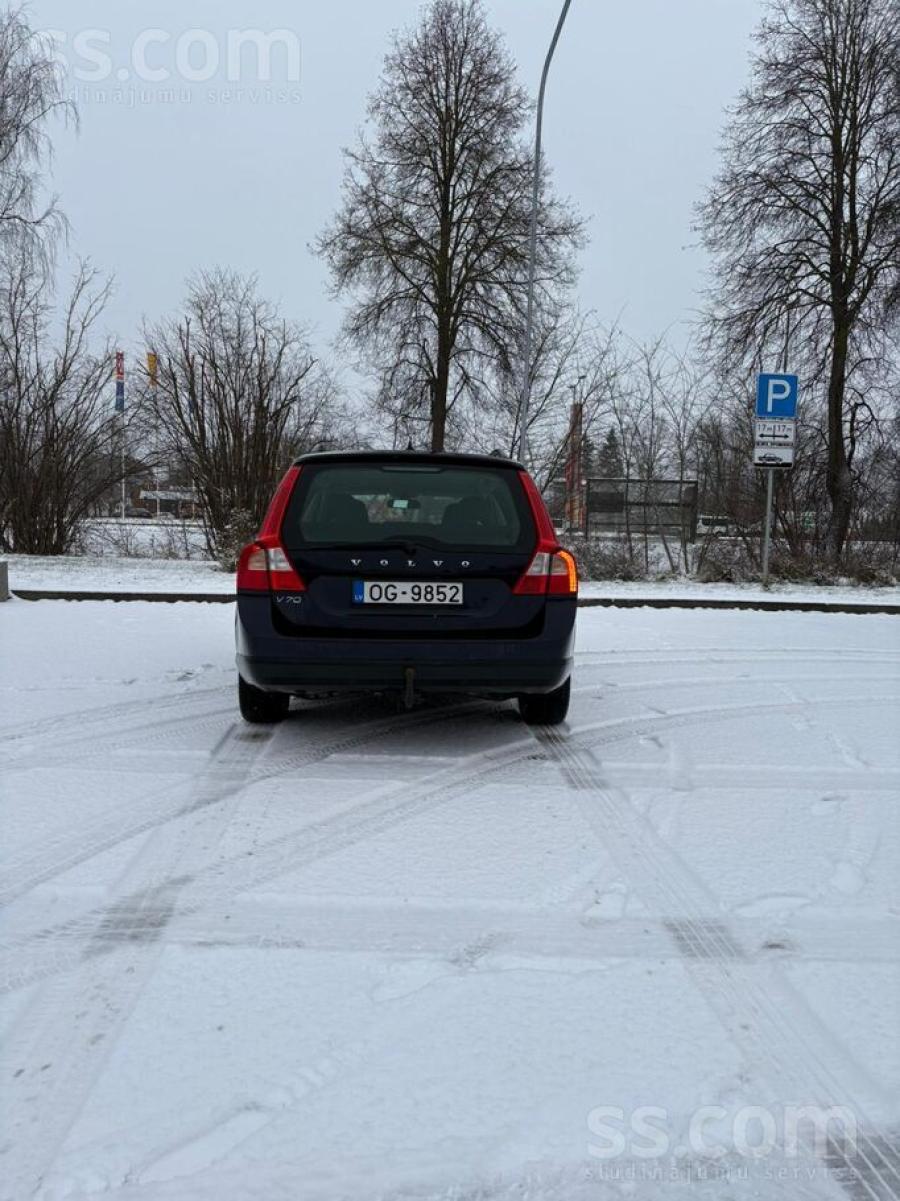 Blue Volvo V70 2008 in Jelgava, with an engine capacity of 2.00 L and mileage of 346 thousand km for 3150 €, photo 4 on AUTOMOTO.COM.LV