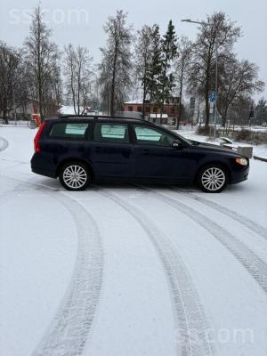 Blue Volvo V70 2008 in Jelgava, with an engine capacity of 2.00 L and mileage of 346 thousand km for 3150 €, photo 6 on AUTOMOTO.COM.LV