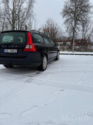 Blue Volvo V70 2008 in Jelgava, with an engine capacity of 2.00 L and mileage of 346 thousand km for 3150 €, photo 7 on AUTOMOTO.COM.LV