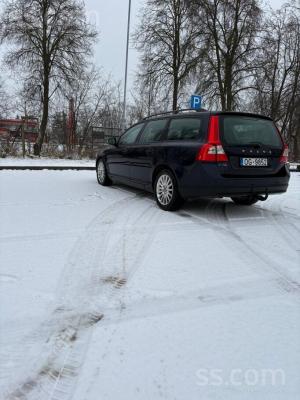 Blue Volvo V70 2008 in Jelgava, with an engine capacity of 2.00 L and mileage of 346 thousand km for 3150 €, photo 8 on AUTOMOTO.COM.LV