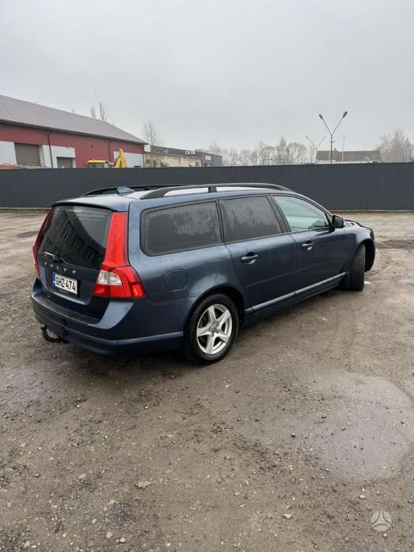 Zils Volvo V70 2008 Pasvalys, ar dzinēja tilpumu 2.40 L un nobraukumu 531 tūkst. km par 3650 €, foto 3 vietnē AUTOMOTO.COM.LV
