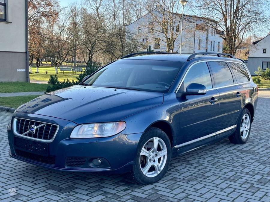 Zils Volvo V70 2008 Šilutė, ar dzinēja tilpumu 2.40 L un nobraukumu 314 tūkst. km par 3999 €, foto 1 vietnē AUTOMOTO.COM.LV