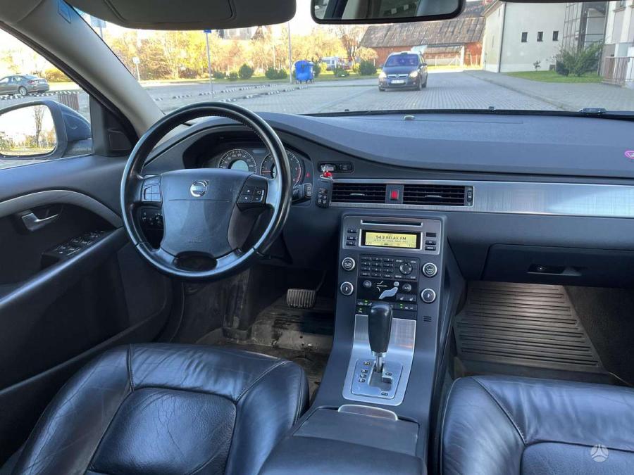 Zils Volvo V70 2008 Šilutė, ar dzinēja tilpumu 2.40 L un nobraukumu 314 tūkst. km par 3999 €, foto 8 vietnē AUTOMOTO.COM.LV