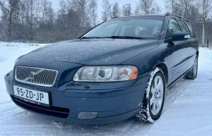 Blue Volvo V70 2008 in Utena, with an engine capacity of 2.40 L and mileage of 320 thousand km for 2950 €, photo 7 on AUTOMOTO.COM.LV