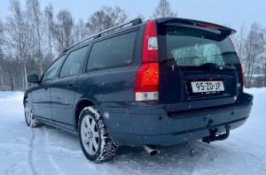 Blue Volvo V70 2008 in Utena, with an engine capacity of 2.40 L and mileage of 320 thousand km for 2950 €, photo 11 on AUTOMOTO.COM.LV
