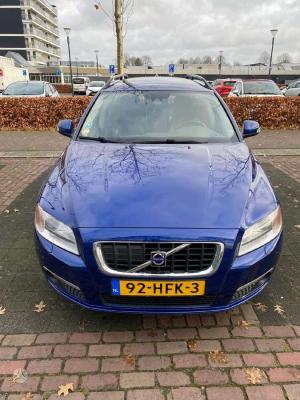 Blue Volvo V70 2008 in Vilnius, with an engine capacity of 2.40 L and mileage of 347 thousand km for 3950 €, photo 9 on AUTOMOTO.COM.LV