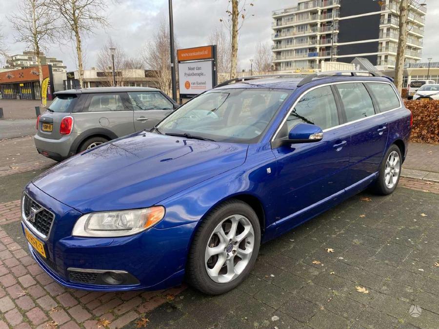 Blue Volvo V70 2008 in Vilnius, with an engine capacity of 2.40 L and mileage of 347 thousand km for 3950 €, photo 10 on AUTOMOTO.COM.LV