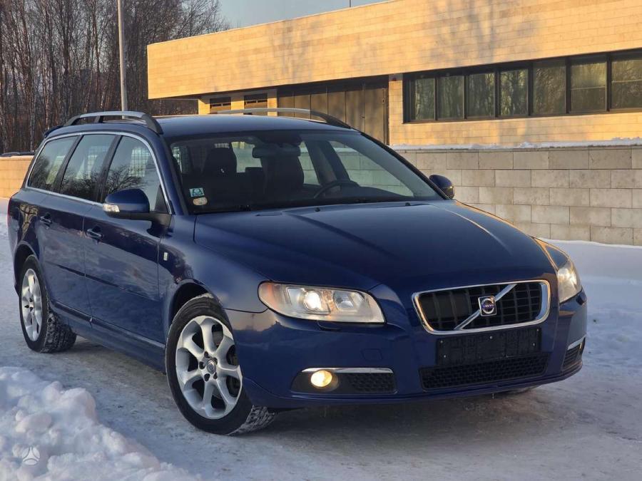 Zils Volvo V70 2008 Viļņa, ar dzinēja tilpumu 2.40 L un nobraukumu 359 tūkst. km par 3950 €, foto 5 vietnē AUTOMOTO.COM.LV
