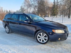 Blue Volvo V70 2008 in Prienai, with an engine capacity of 2.40 L and mileage of 332 thousand km for 3650 €, photo 2 on AUTOMOTO.COM.LV