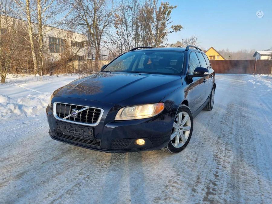 Blue Volvo V70 2008 in Prienai, with an engine capacity of 2.40 L and mileage of 332 thousand km for 3650 €, photo 15 on AUTOMOTO.COM.LV