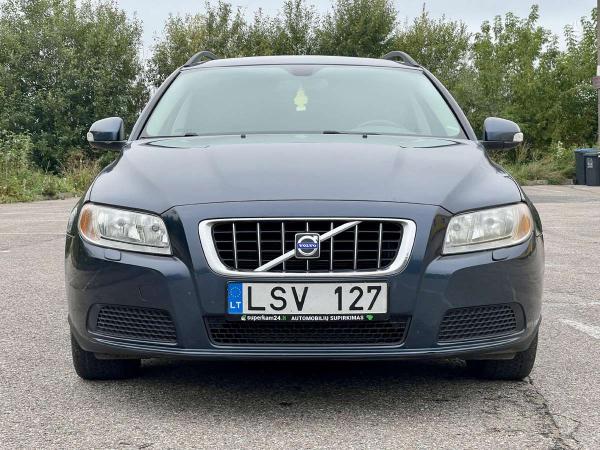 Zils Volvo V70 2008 Viļņa, ar dzinēja tilpumu 2.00 L un nobraukumu 350 tūkst. km par 3150 €, foto 2 vietnē AUTOMOTO.COM.LV