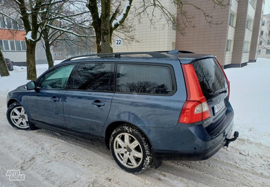 Blue Volvo V70 2008 in Kaunas, with an engine capacity of 2.40 L and mileage of 316 thousand km for 3200 €, photo 1 on AUTOMOTO.COM.LV