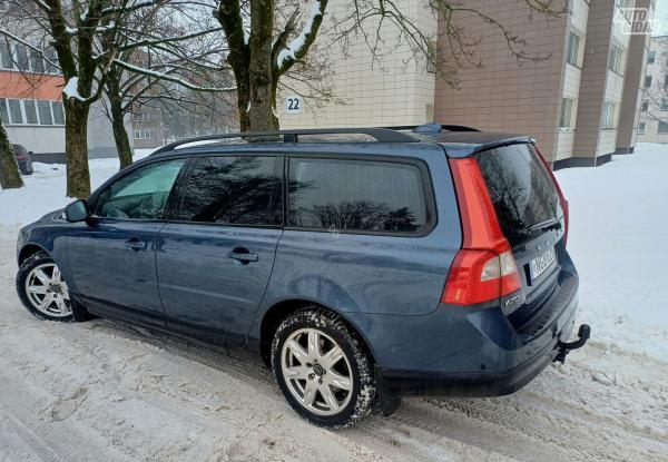Blue Volvo V70 2008 in Kaunas, with an engine capacity of 2.40 L and mileage of 316 thousand km for 2990 €, photo 2 on AUTOMOTO.COM.LV