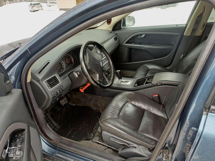 Zils Volvo V70 2008 Kauņa, ar dzinēja tilpumu 2.40 L un nobraukumu 316 tūkst. km par 2990 €, foto 3 vietnē AUTOMOTO.COM.LV