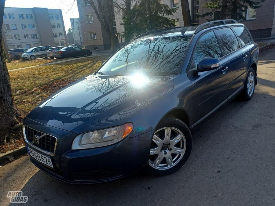 Blue Volvo V70 2008 in Kaunas, with an engine capacity of 2.40 L and mileage of 315 thousand km for 2950 €, photo 9 on AUTOMOTO.COM.LV