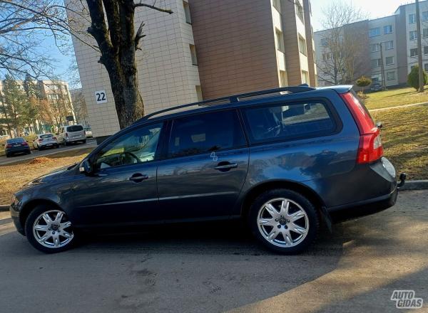Blue Volvo V70 2008 in Kaunas, with an engine capacity of 2.40 L and mileage of 315 thousand km for 2950 €, photo 10 on AUTOMOTO.COM.LV
